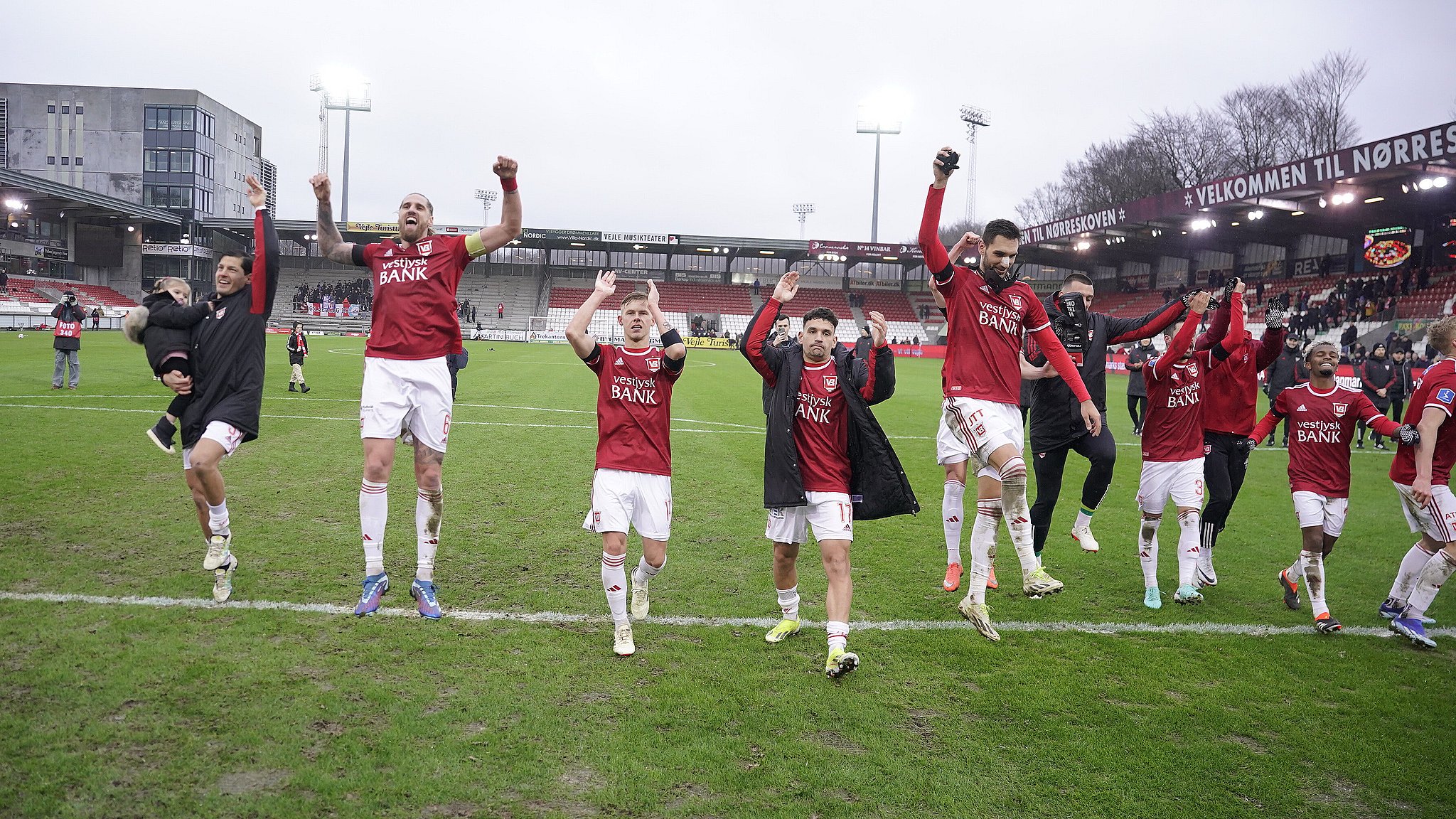 Vejle Boldklub vinder 2-0 over Silkeborg IF på hjemmebane | TV SYD